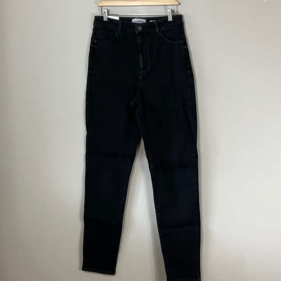New Look | Jeans | New Look Lift Shape Tall Waist Enhance Mom Jeans ...